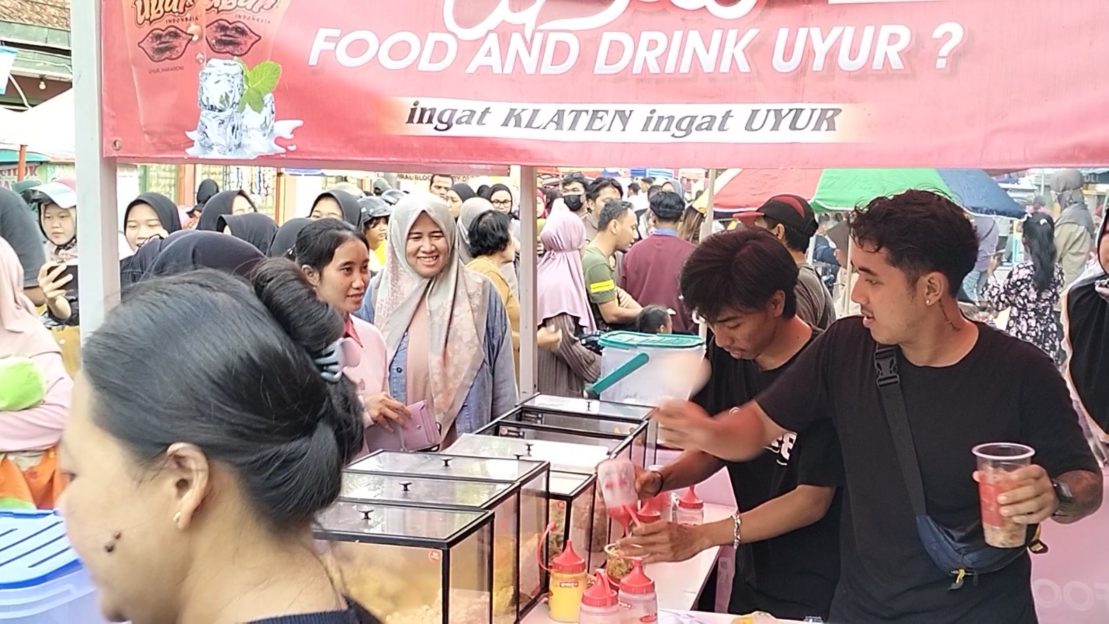 Berburu Ghoyong, Makanan Kekinian Khas Betawi di Kampung Ramadhan ...